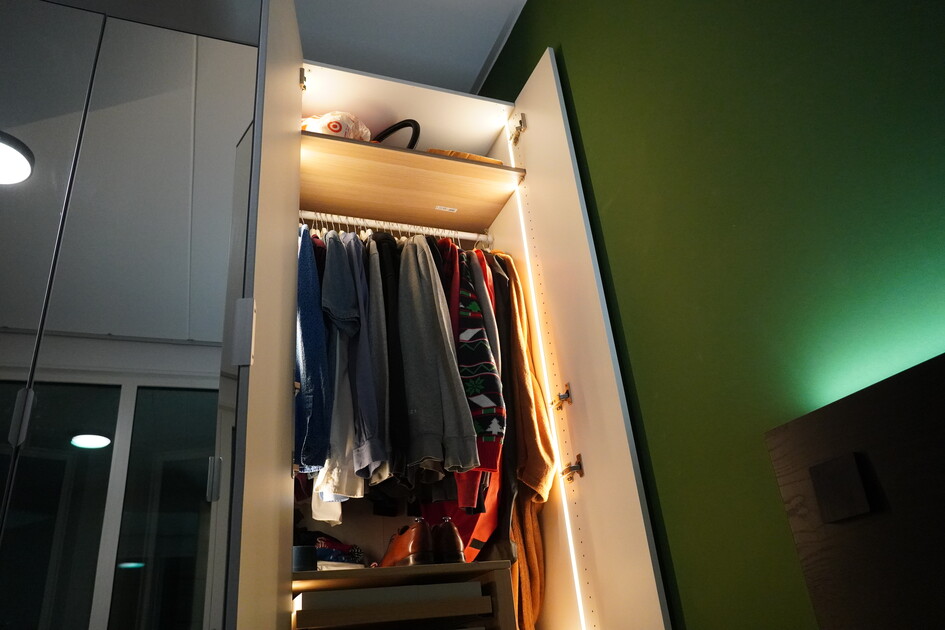 Light My PAX: Integrating smart lighting into my wardrobe · Eelviny